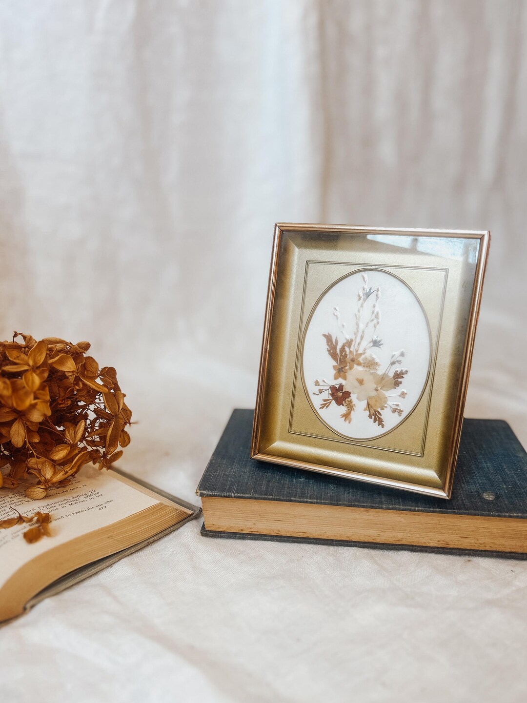 Vintage Pressed Flowers in Gold Frame; Pressed Floral Cottage Art - Etsy