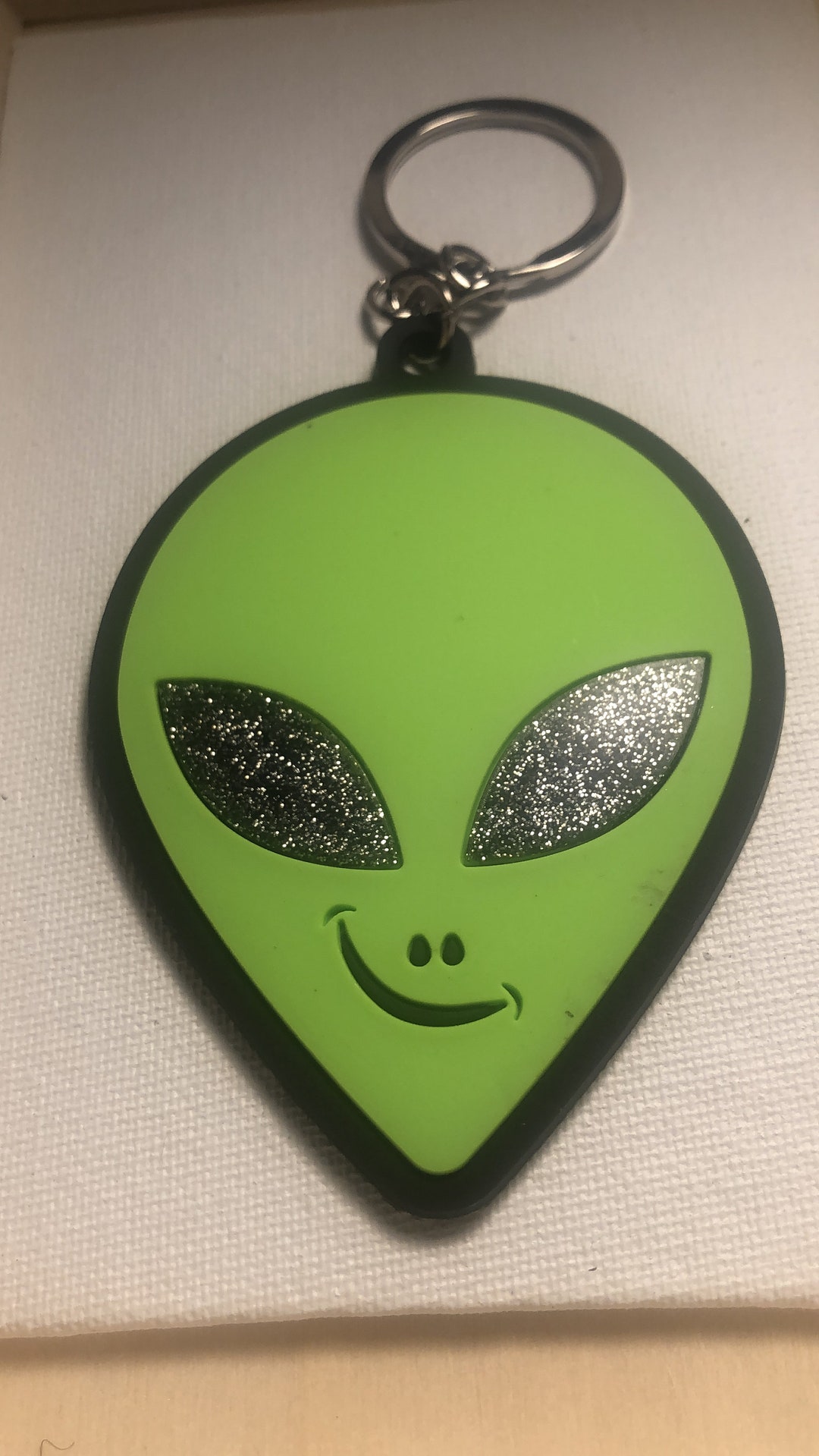 Green Alien Keychain - Etsy