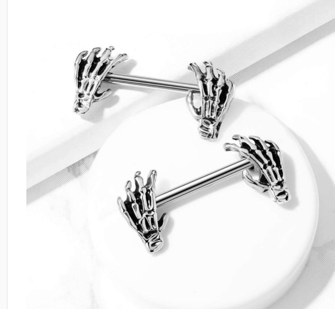 Nipple Piercing/ 2 Hands/ Grunge/ Aesthetic - Etsy
