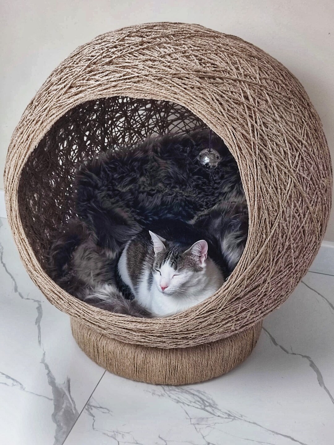 Big Cat Bed for Maine Coon / Cat Bed / Double Cat Bed / Cat Nap Ball ...