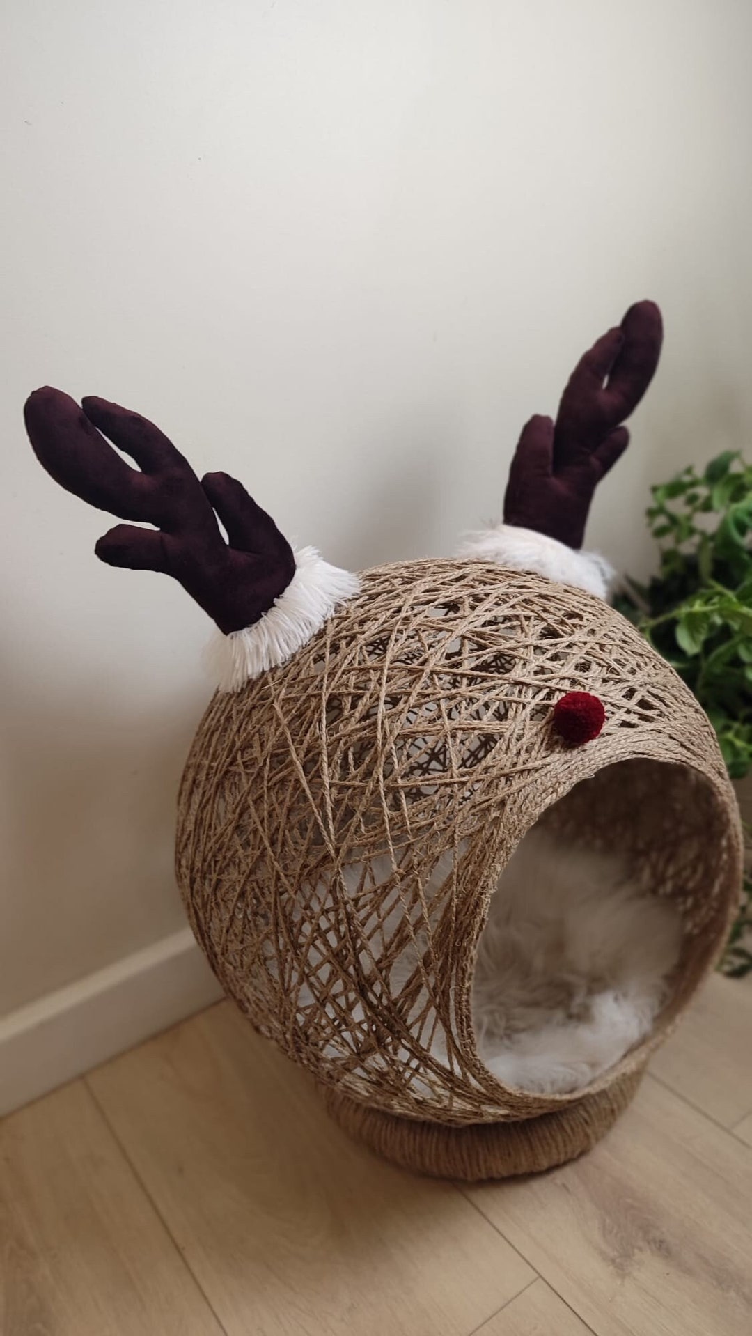 Cat Bed / Christmas Gift / Cat Nap Ball / Pet Bed / Cozy Cat - Etsy