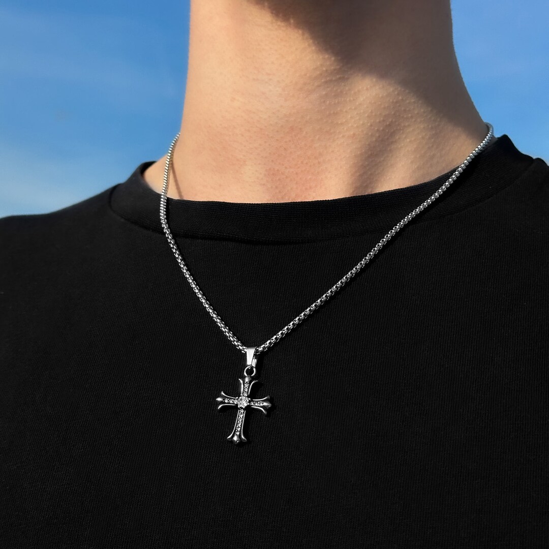 Y2K Cross Chain Silver Box Chain Shiny Cross Necklace Iced Out Cross ...