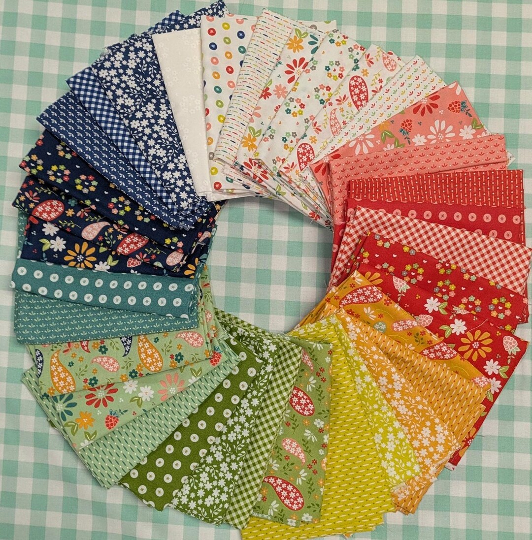 Fat Quarter Fabric Bundle - Raspberry Summer by Sheri and Chelsi for ...