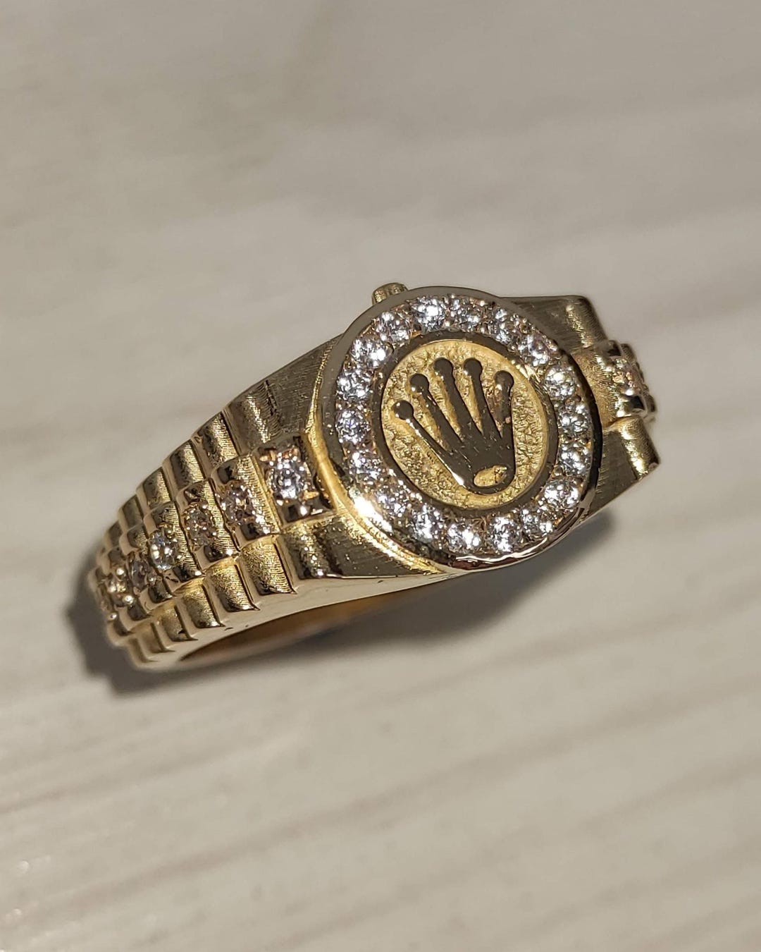 Solid 18k Gold Crown Signet Ring - Etsy