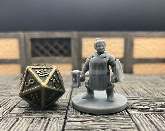 Female Blacksmith Mini DND Pathfinder Dungeons & Dragons RPG Tabletop ...
