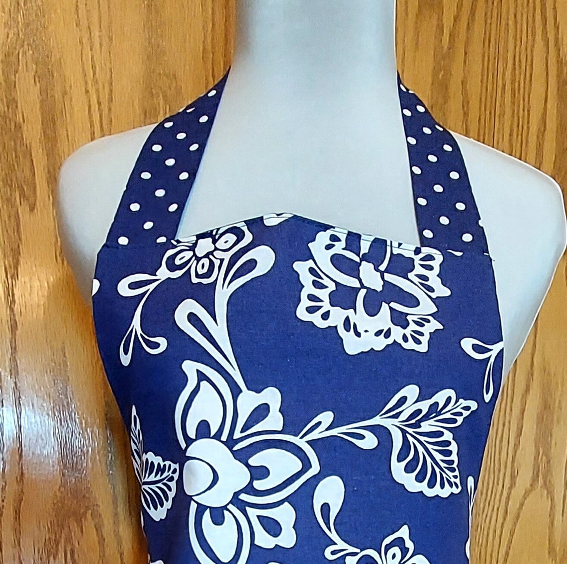 Fancy Ruffles, Stripes and Poke a Dots Print Full Apron With 2 Pockets ...