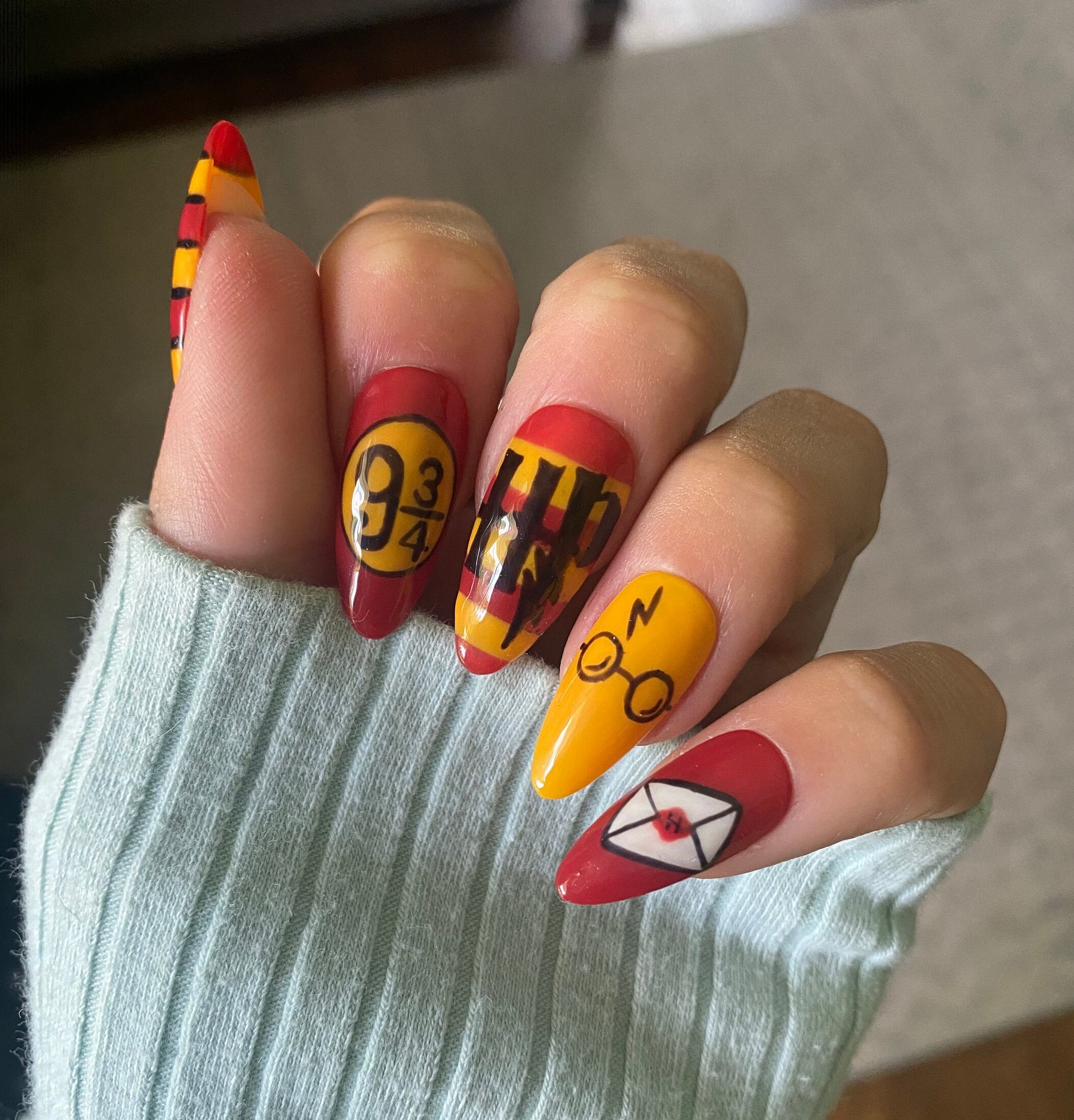 Press on Nails Harry Potter Gryffindor Themed Nail Art Hand Painted ...