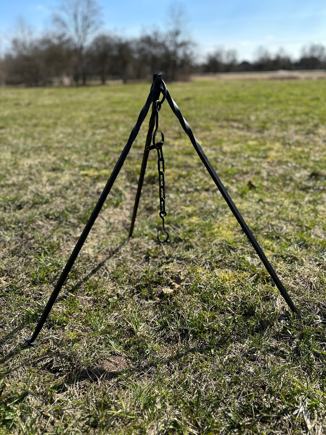 Strong Iron Campfire Cooking Tripod, Handmade With Wrought Iron Chain ...