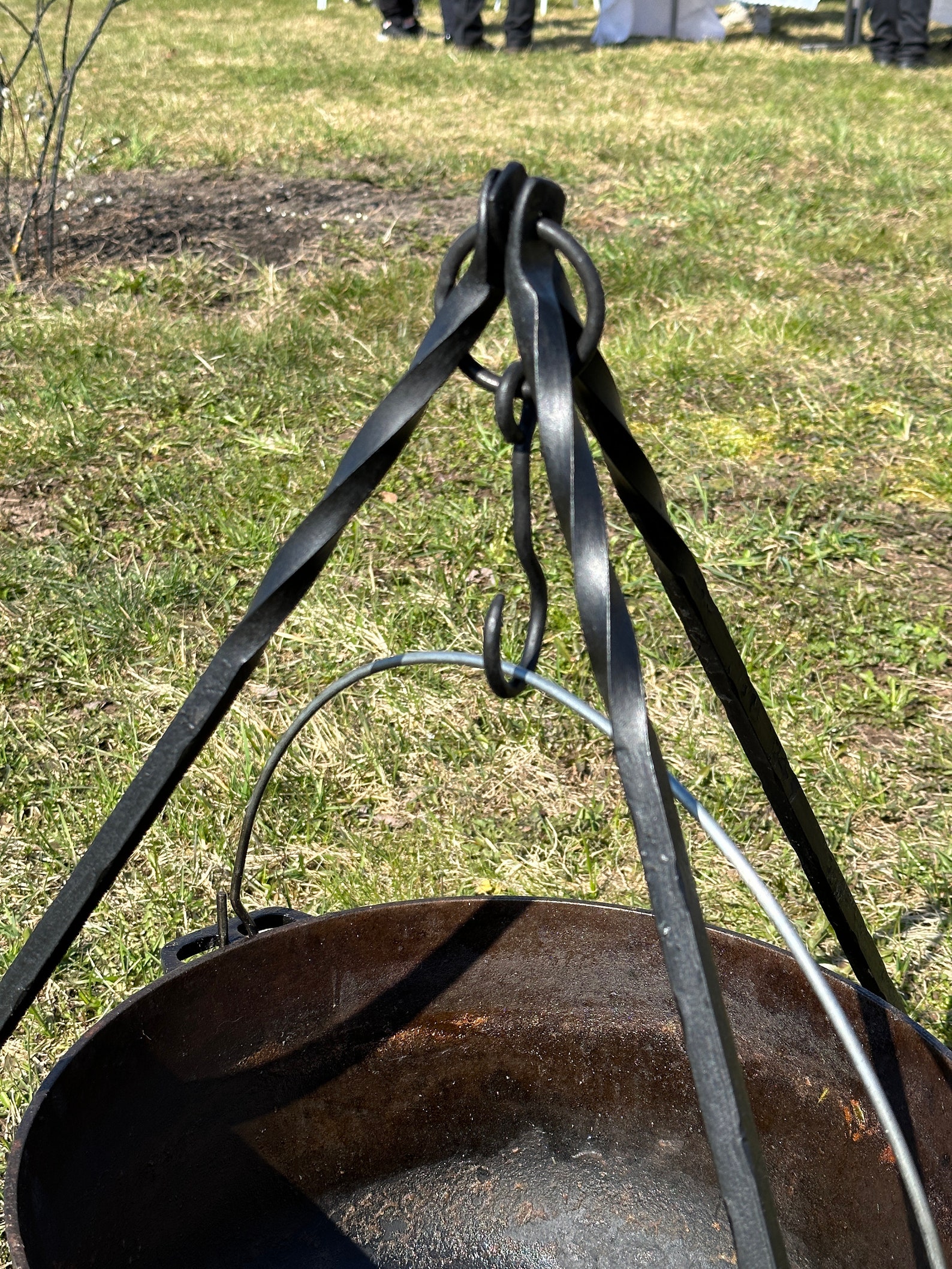 Strong Iron Campfire Cooking Tripod, Handmade With Wrought Iron Chain ...