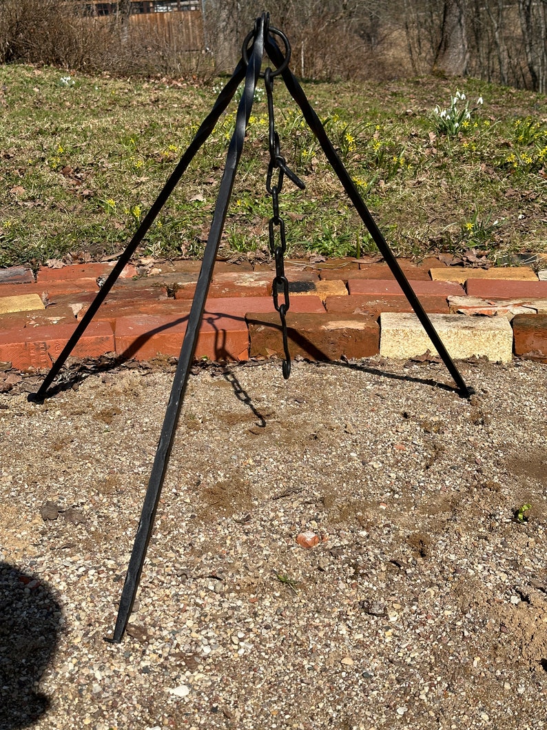 Strong Iron Campfire Cooking Tripod, Handmade With Wrought Iron Chain ...