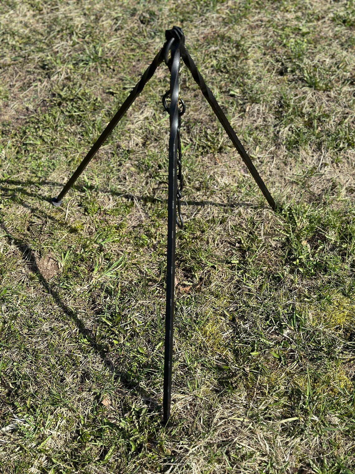 Strong Iron Campfire Cooking Tripod, Handmade With Wrought Iron Chain ...