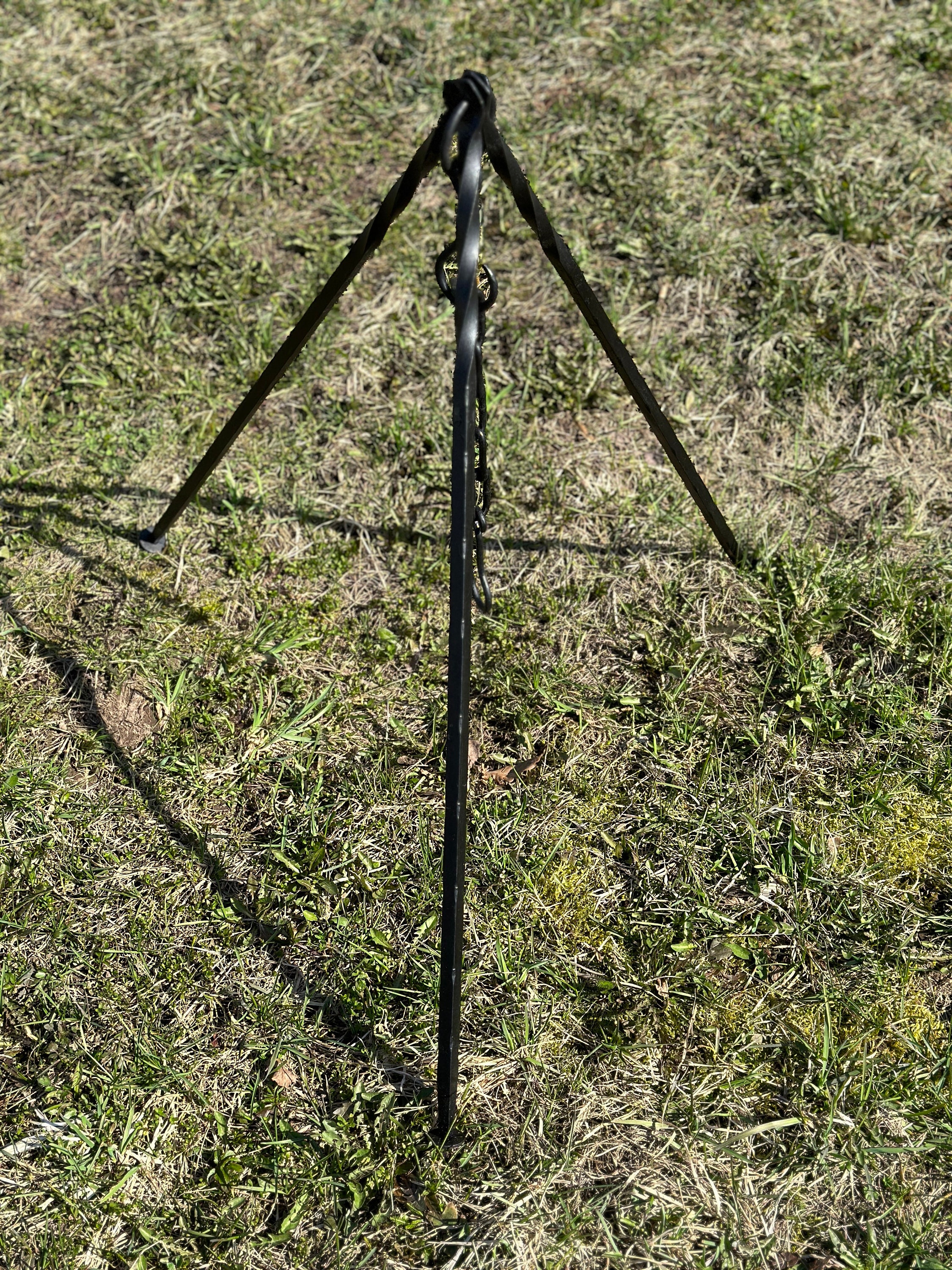 Strong Iron Campfire Cooking Tripod, Handmade With Wrought Iron Chain ...
