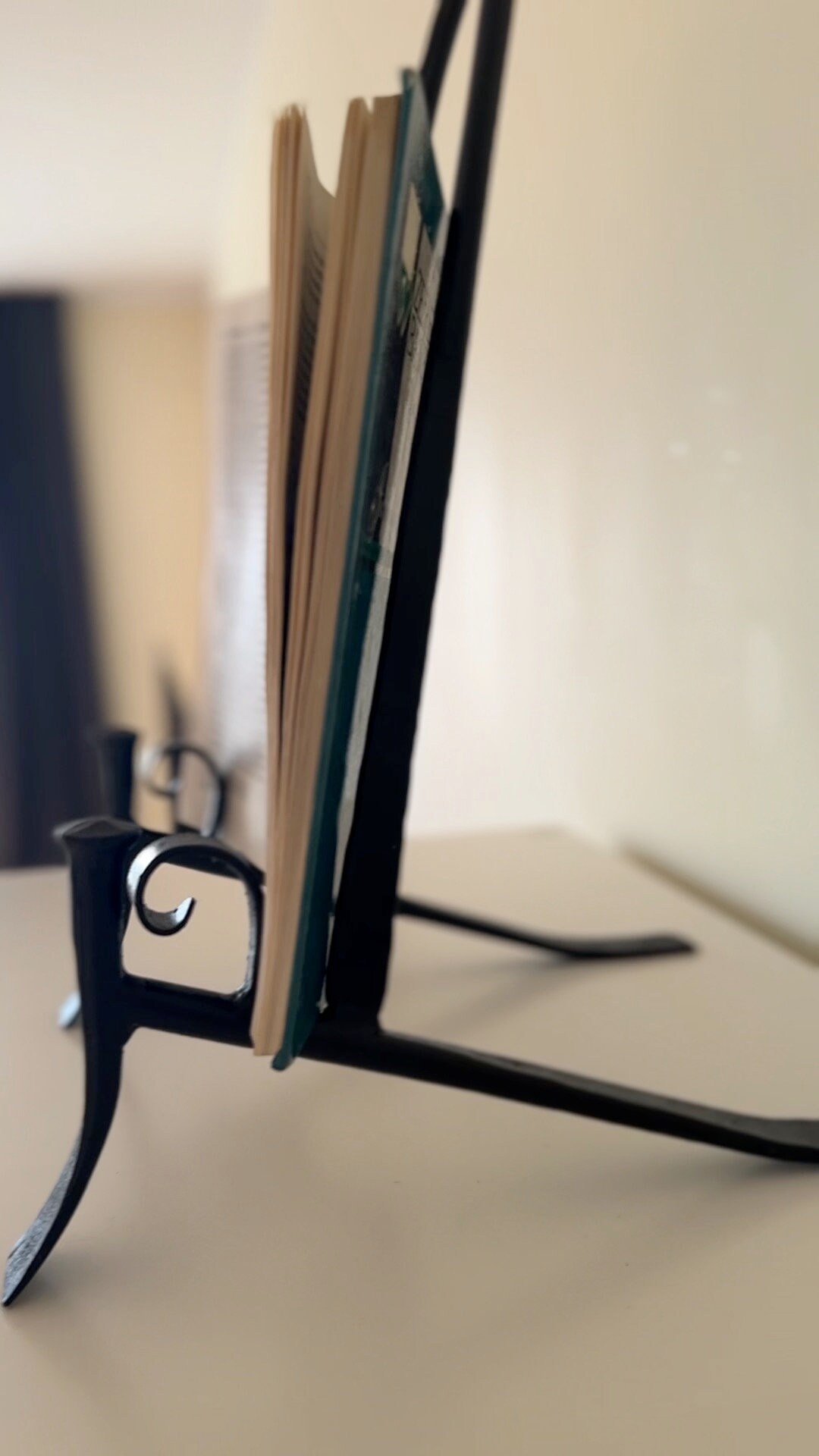 Plate, Dish, Book Holder With Counterweight | Elegant and Functional ...