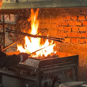 Strong Iron Campfire Cooking Tripod, Handmade With Wrought Iron Chain ...