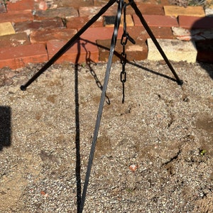 Strong Iron Campfire Cooking Tripod, Handmade With Wrought Iron Chain ...