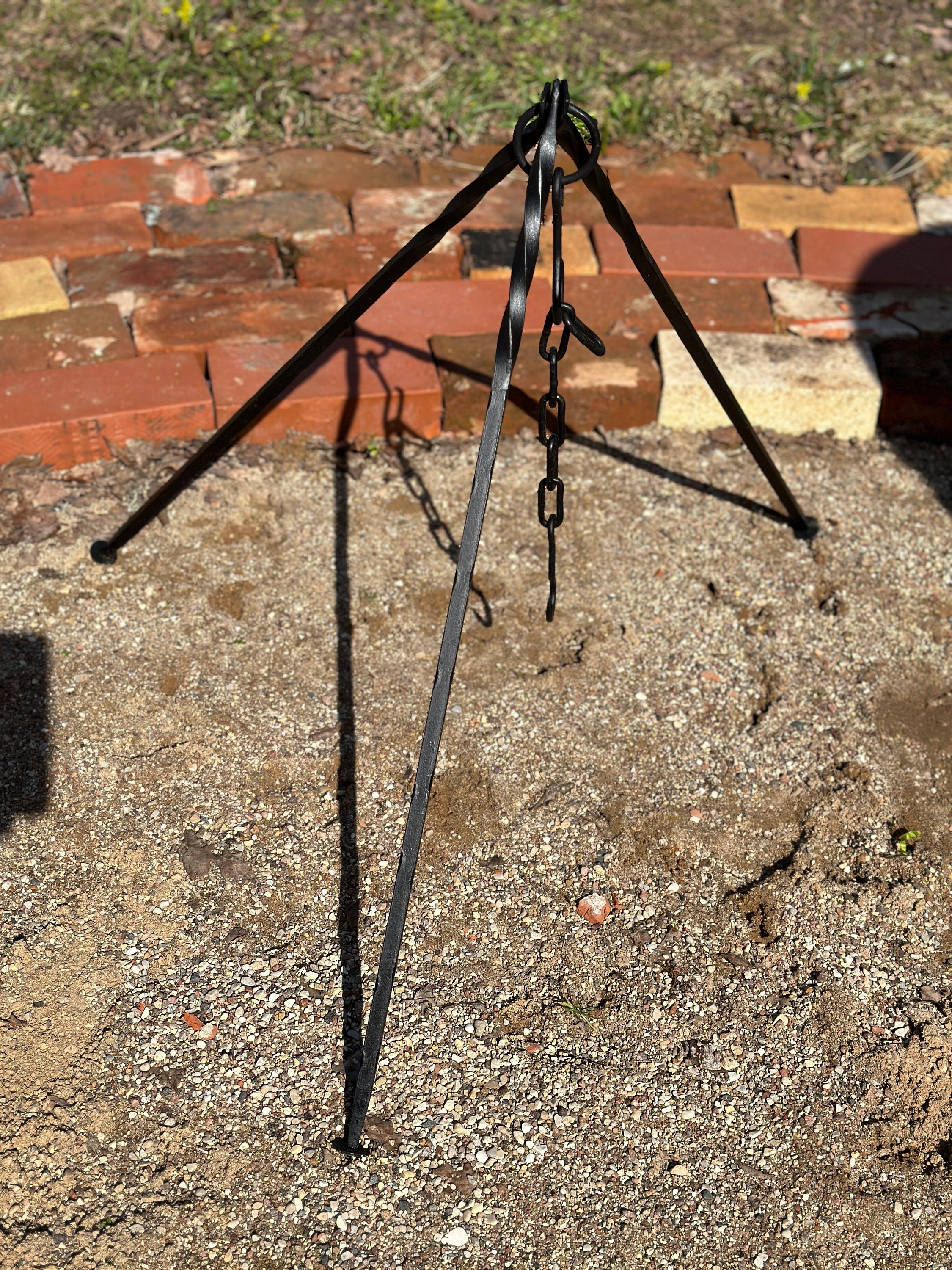 Strong Iron Campfire Cooking Tripod, Handmade With Wrought Iron Chain ...