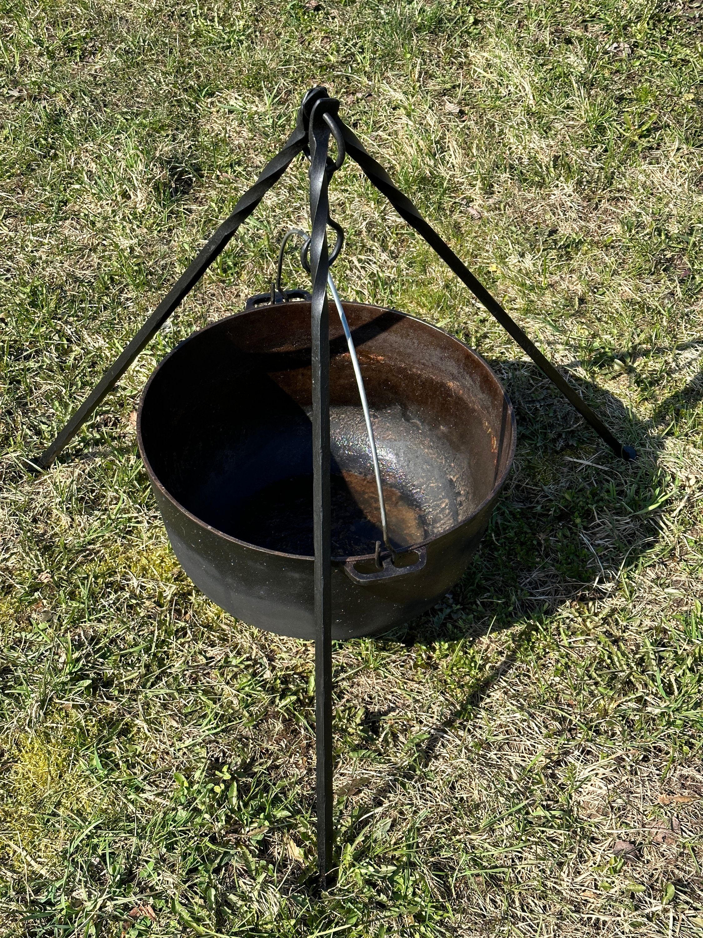 Strong Iron Campfire Cooking Tripod, Handmade With Wrought Iron Chain ...