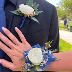 Custom Silk Floral Corsage and Boutonniere Set - Capture the Fresh ...