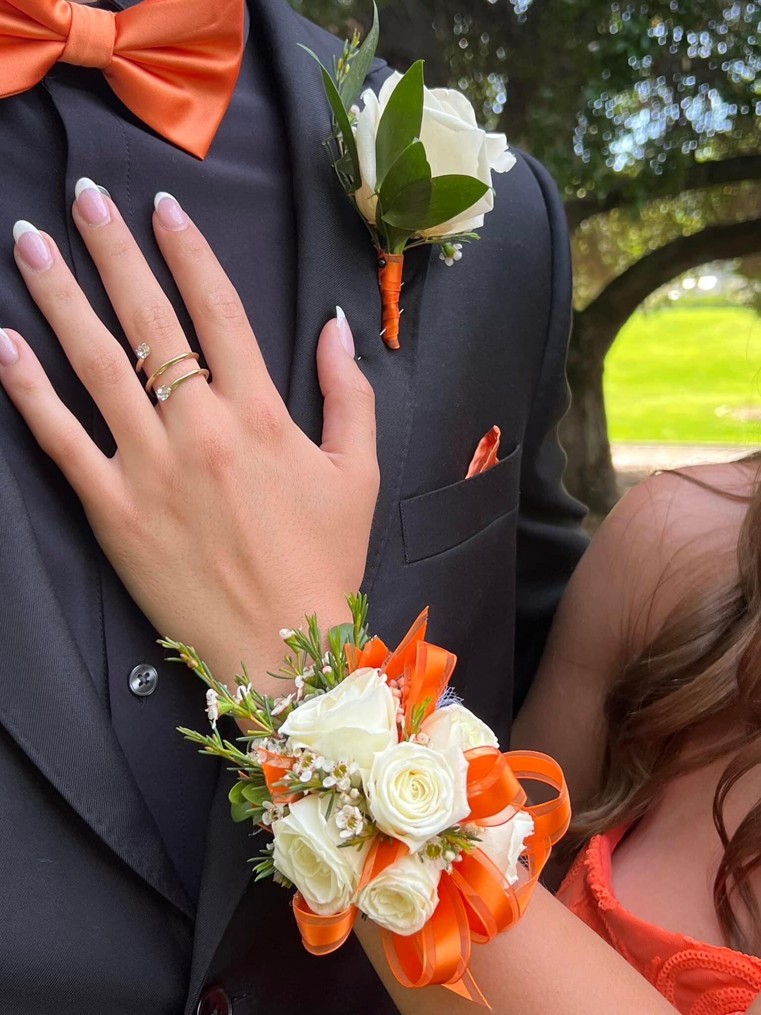 Custom Silk Floral Corsage and Boutonniere Set Capture the Fresh Flower ...