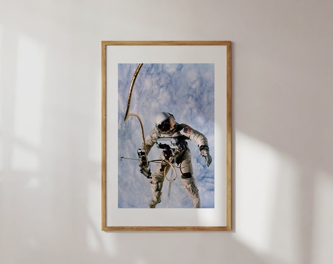 Nasa Space Poster, Artemis Female Astronaut Project, Female Equality ...