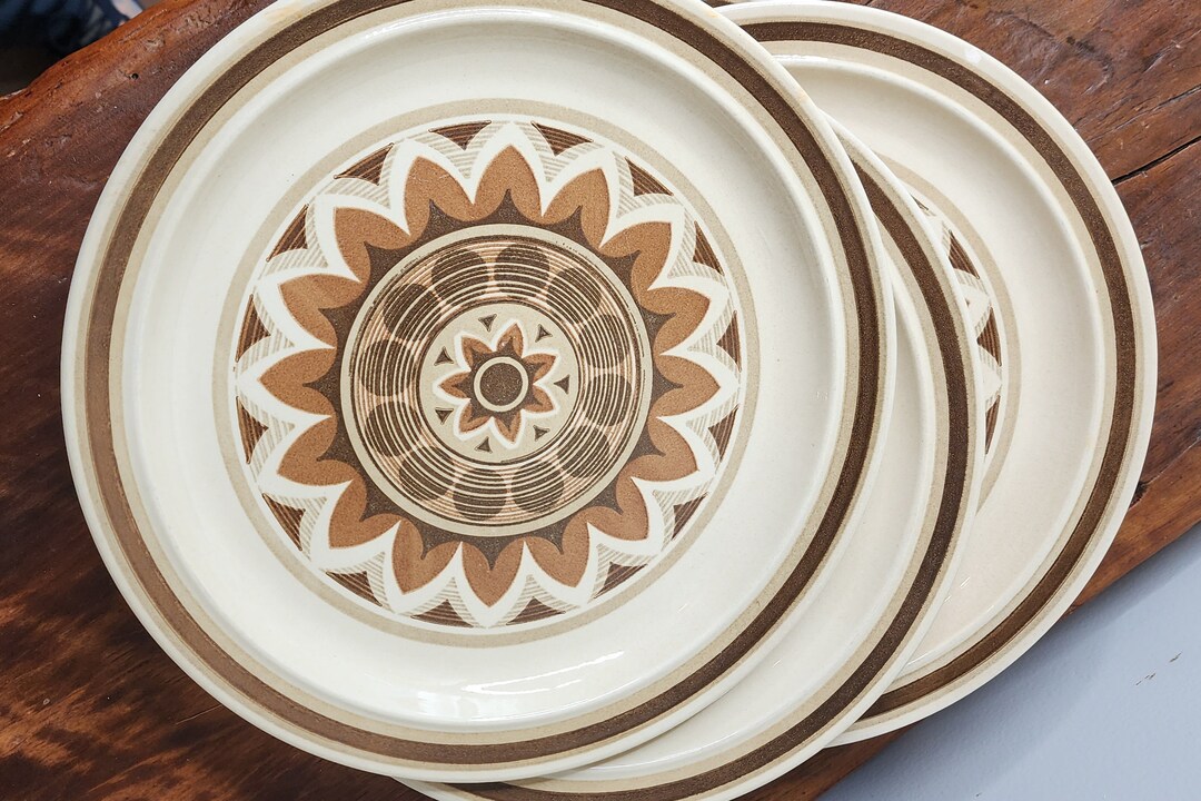 Vintage Royal China Omegastone aztec Stoneware Dinner Plates Set of 4 ...