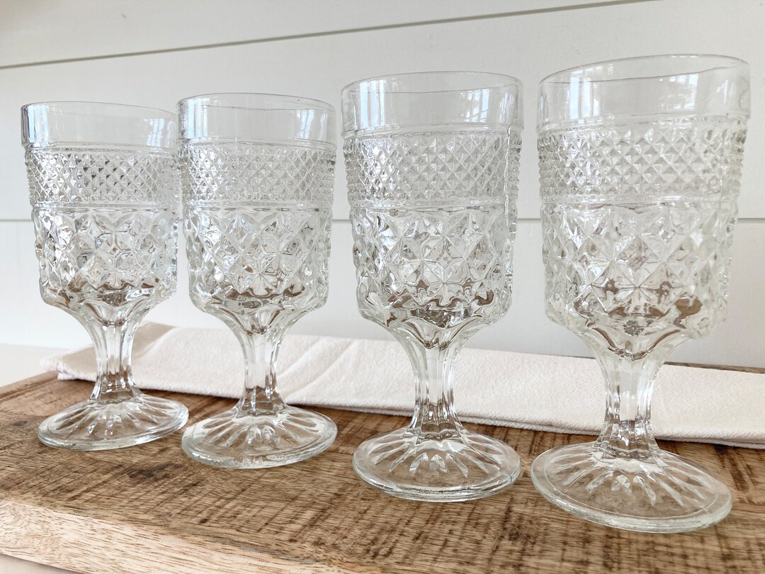 Set of 4 Vintage Anchor Hocking Stemmed Drinking Glasses - Etsy