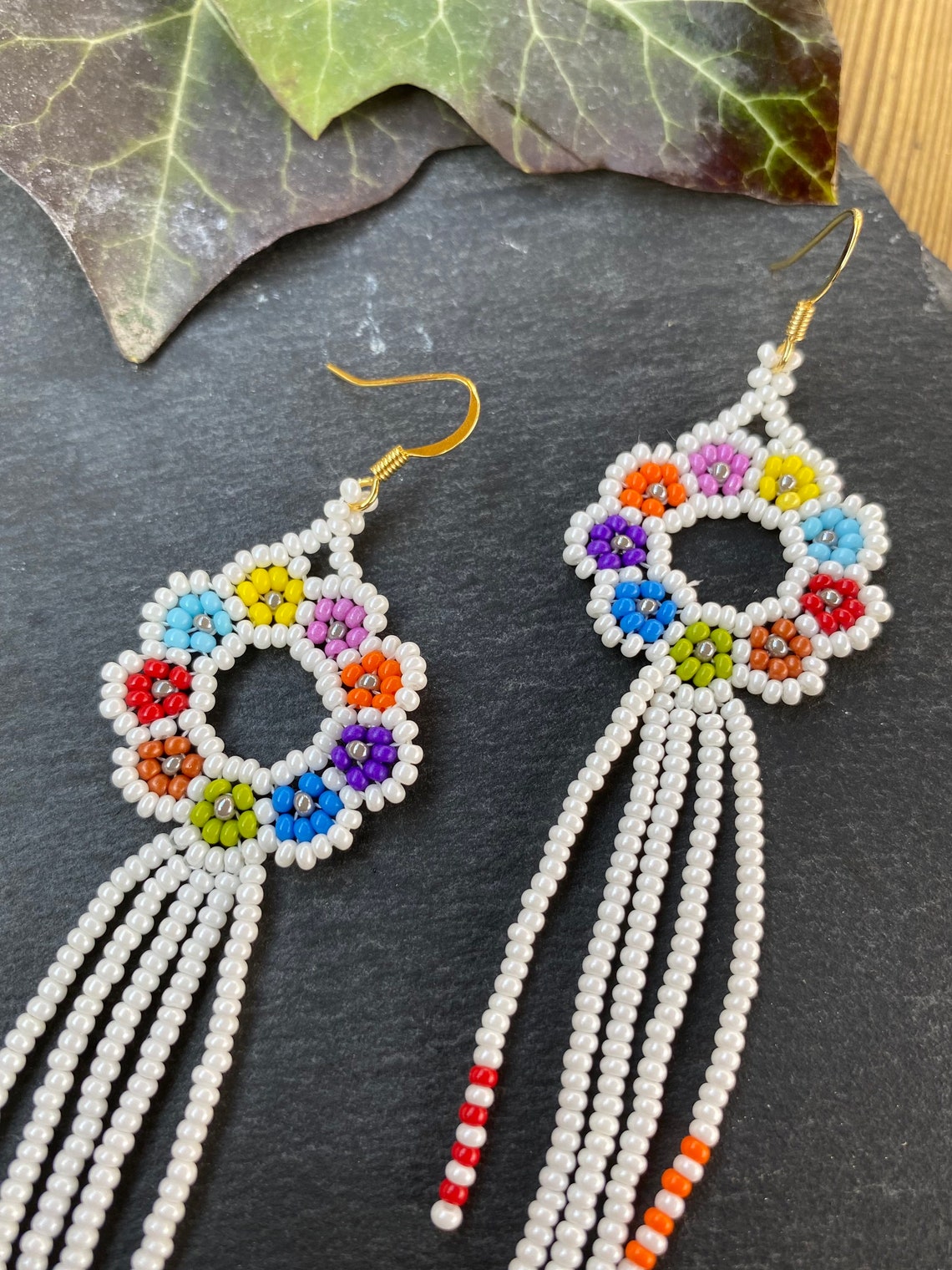 Beaded Daisy Earrings, Huichol Flower Earrings, Huichol Earrings, Seed ...