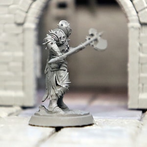 Human, Male, Fighter, Paladin, Full Plate Mail, Casting Spell, Wielding ...