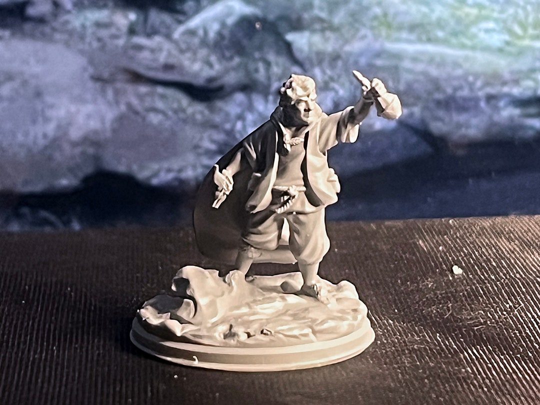 Halfling, Hobbit, Male, Rogue, Thief, Holding Potion, Short Sword ...