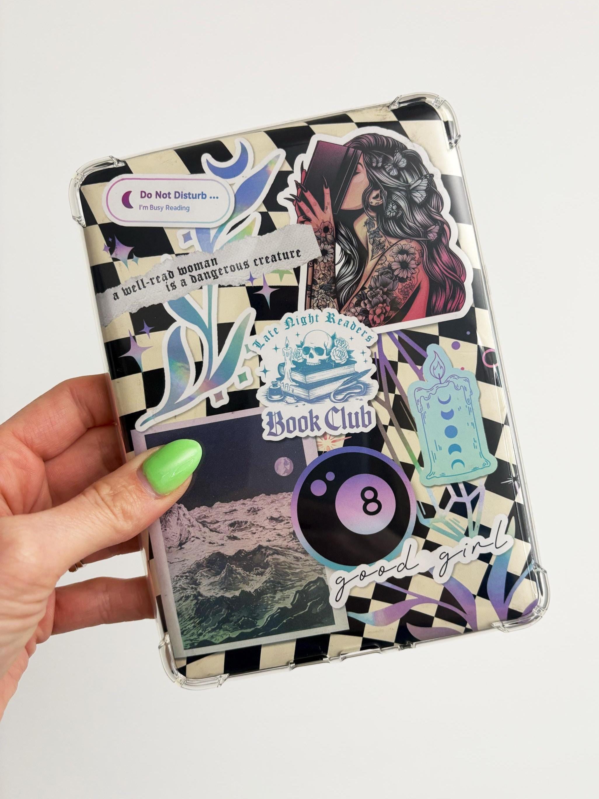 Edgy Book Babe Kindle Insert – Mystic Black & White Checkered Kindle ...