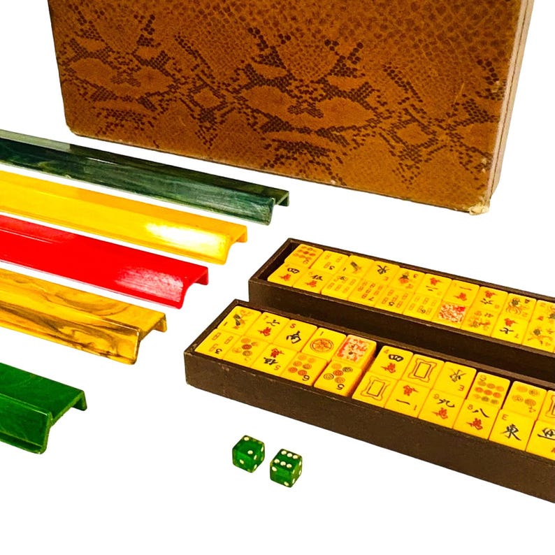 Vintage 1940s Bakelite Mahjong Set With Art Deco Case, 156 Tiles ...