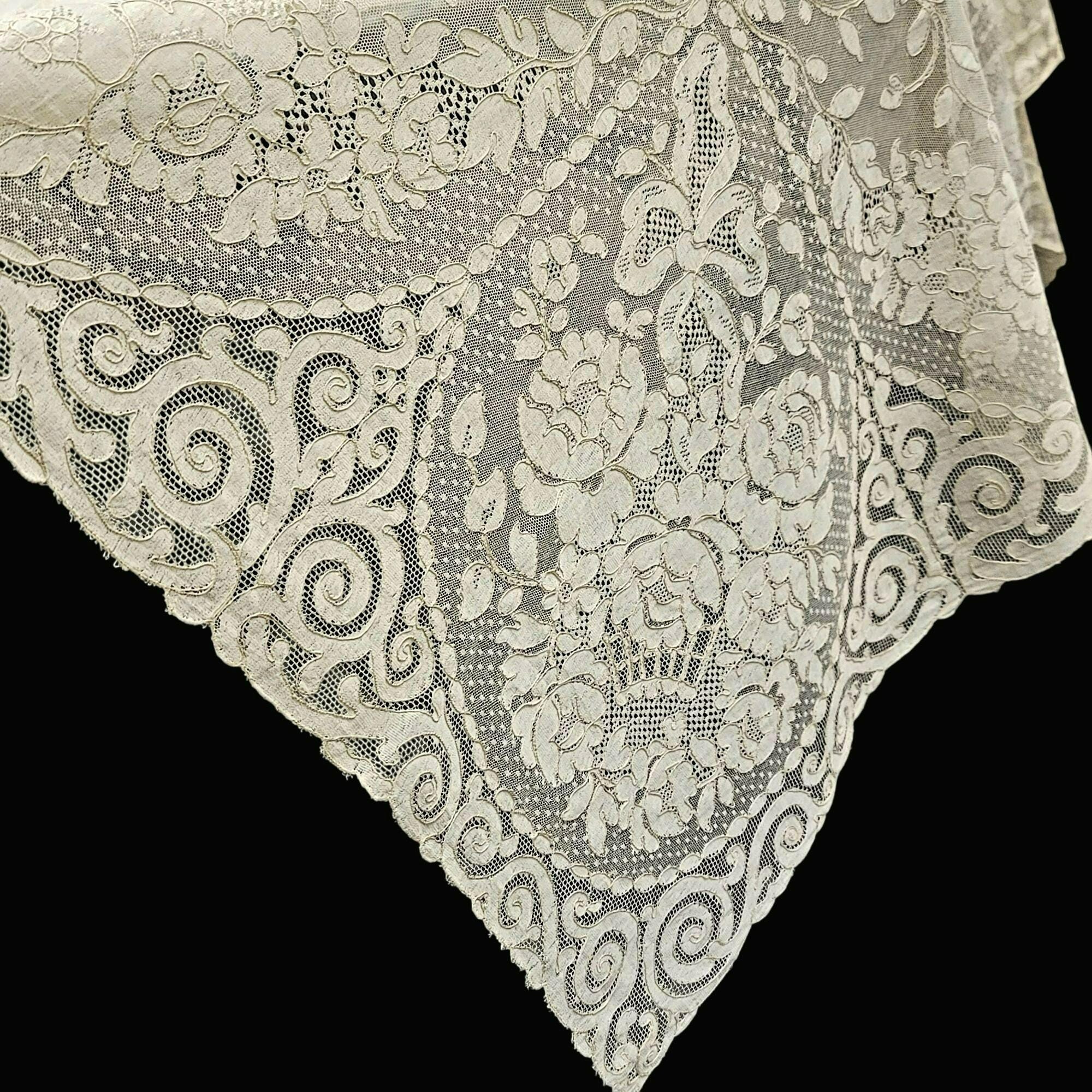 1920s French Alencon Ecru Lace Wedding Tablecloth Scrolls, Urns ...