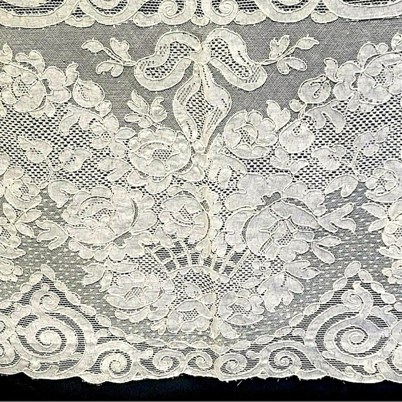 1920s French Alencon Ecru Lace Wedding Tablecloth Scrolls, Urns ...