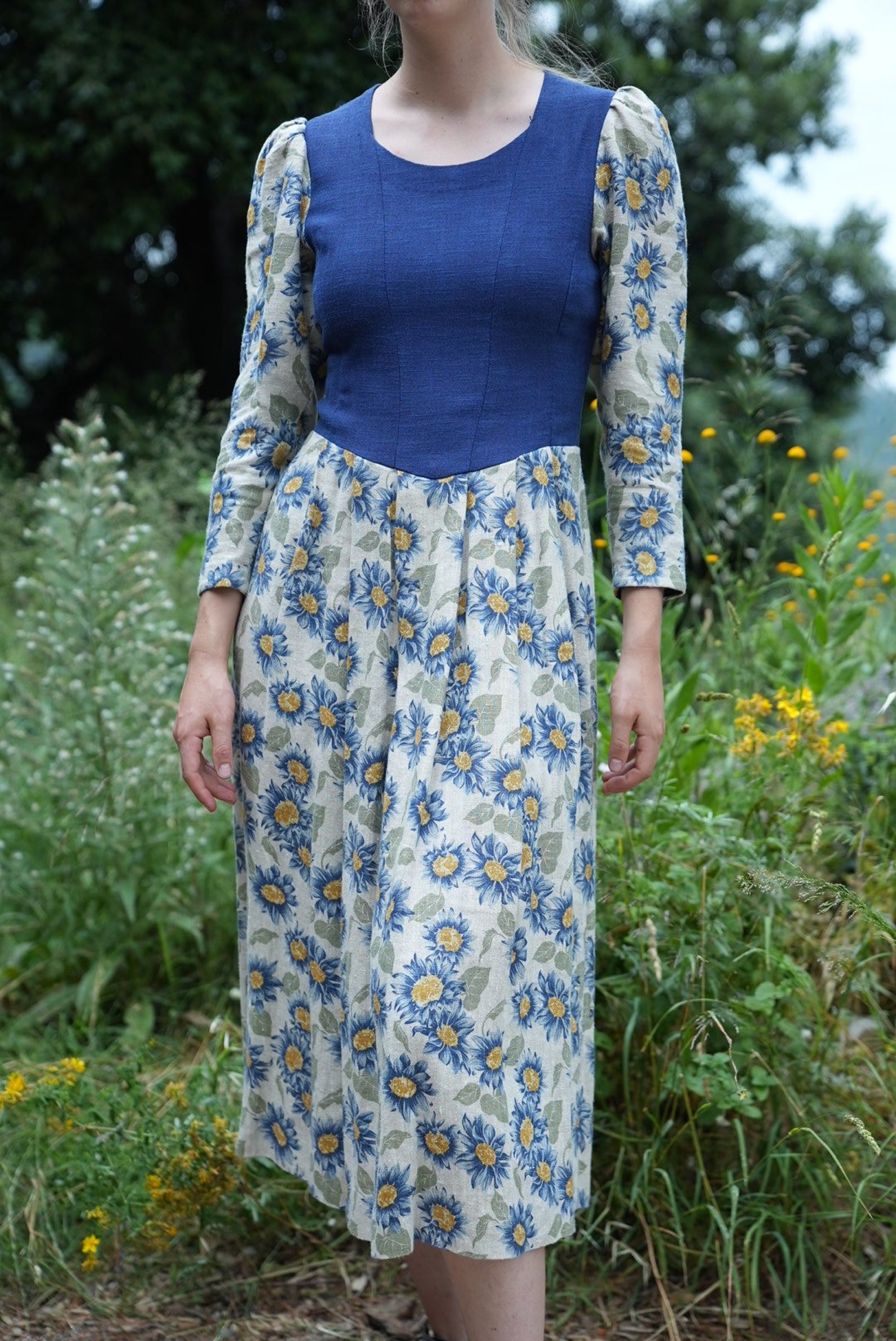 Rare Traditional Austrian Vintage Dress Linen With Blue Flower Pattern ...