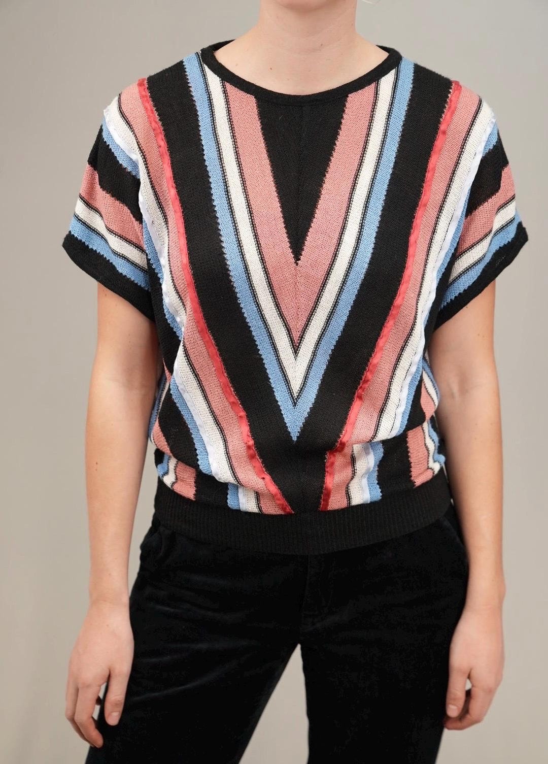 Unique 70s Top With Triangle-design in Pink, Blue and Black | Vintage ...