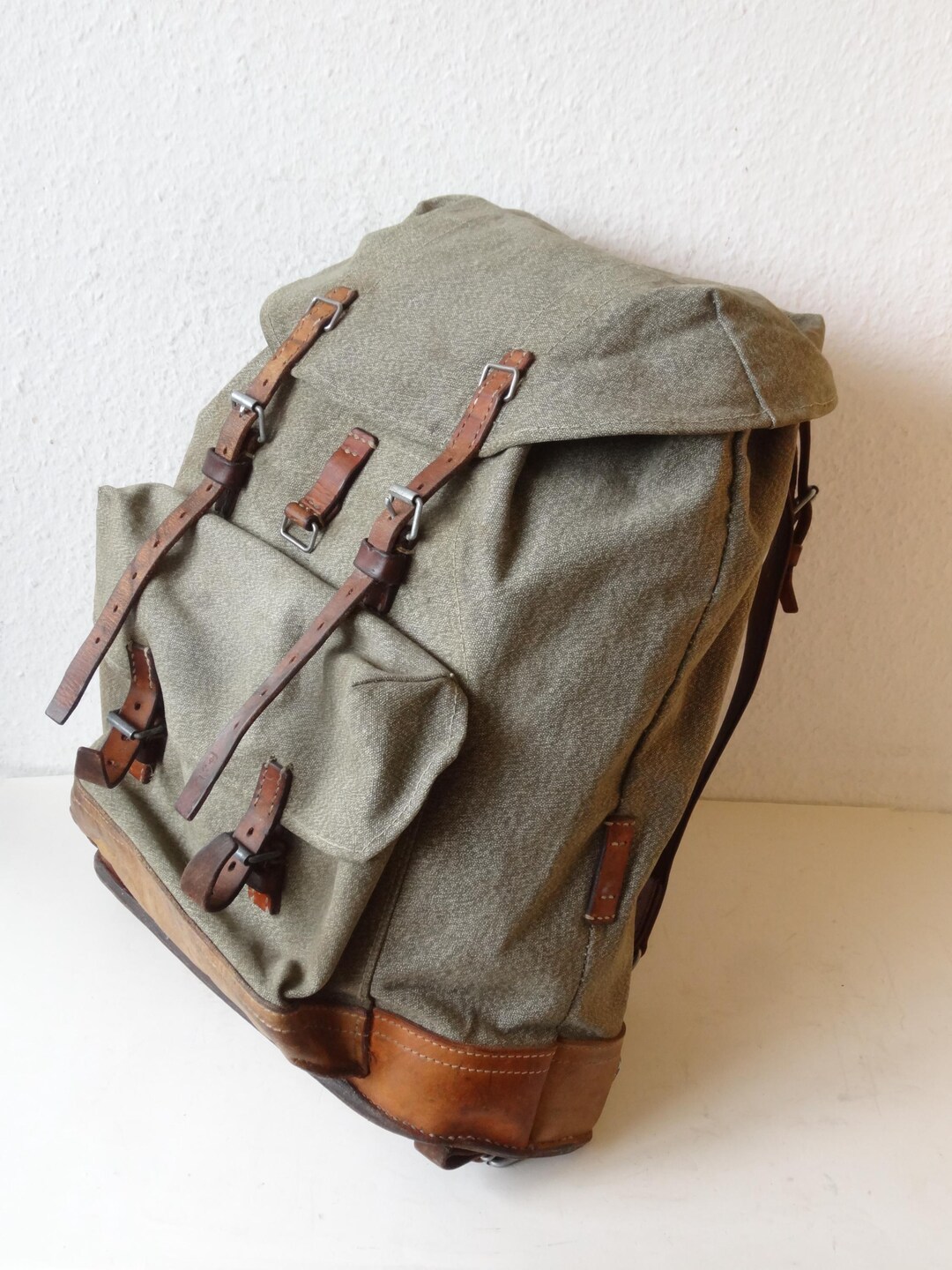 Stunning Swiss Army Military Backpack Rucksack 1965 Canvas Salt ...