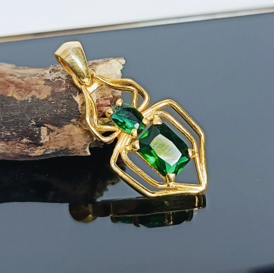 Spider Emerald Pendant Necklace, 14k Gold Unique Insect Charm,octagon ...