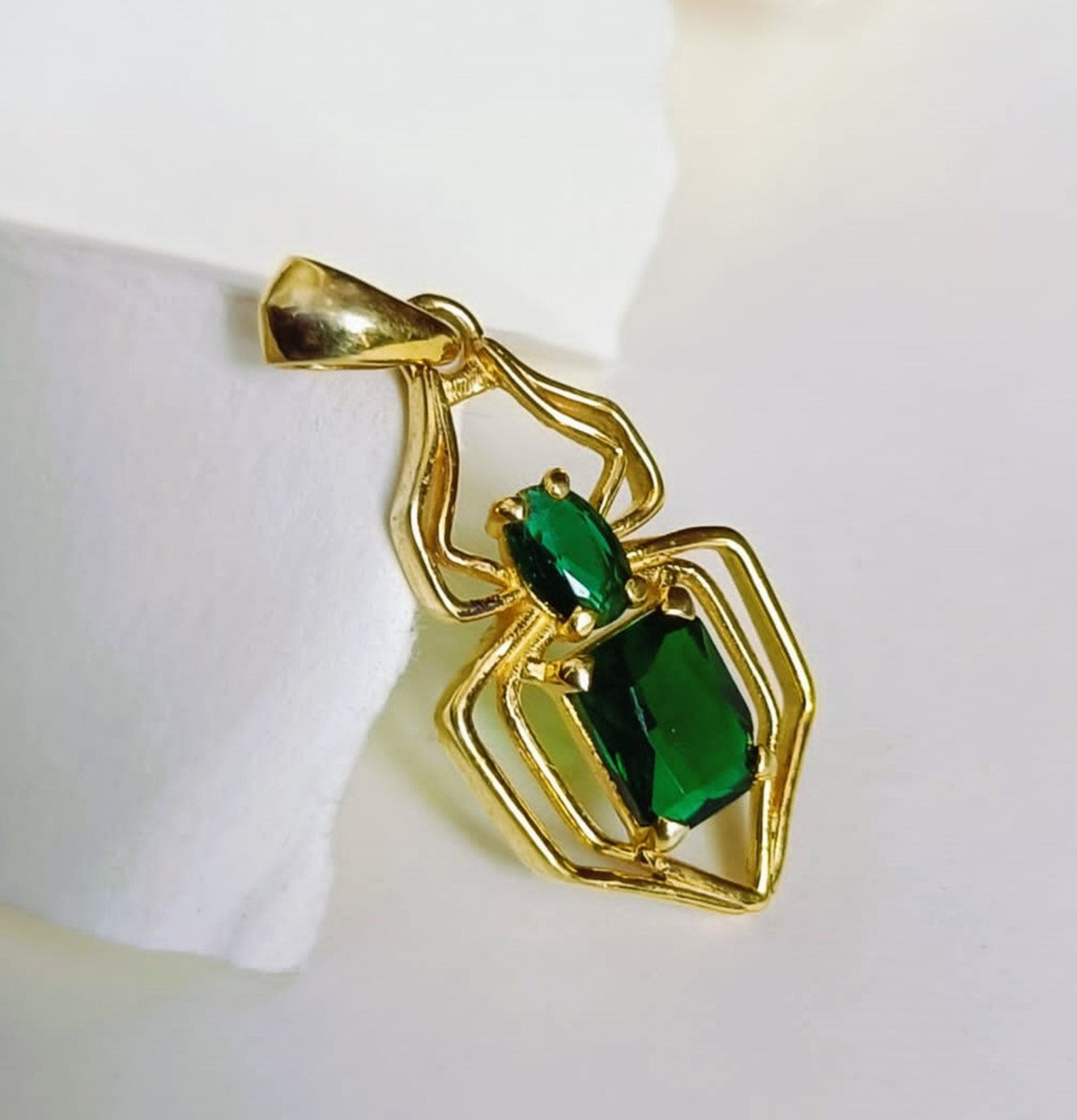 Spider Emerald Pendant Necklace, 14k Gold Unique Insect Charm,octagon ...