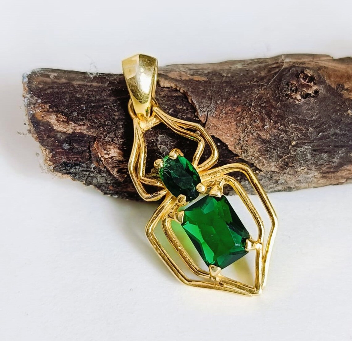 Spider Emerald Pendant Necklace, 14k Gold Unique Insect Charm,octagon ...