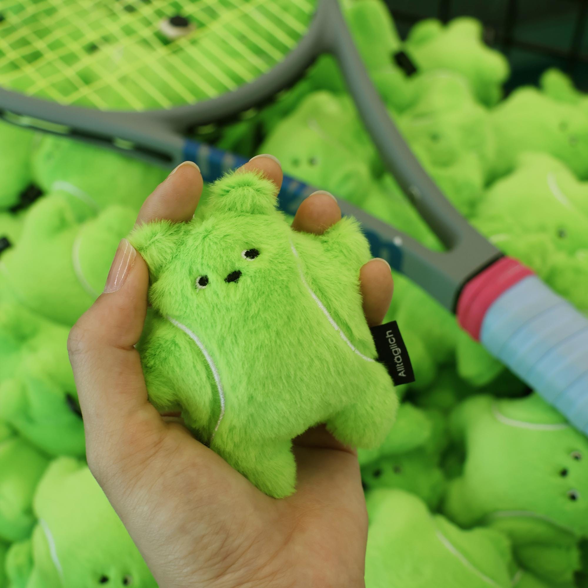 ALLTAGLICH Tennis Bear Keychain - Etsy