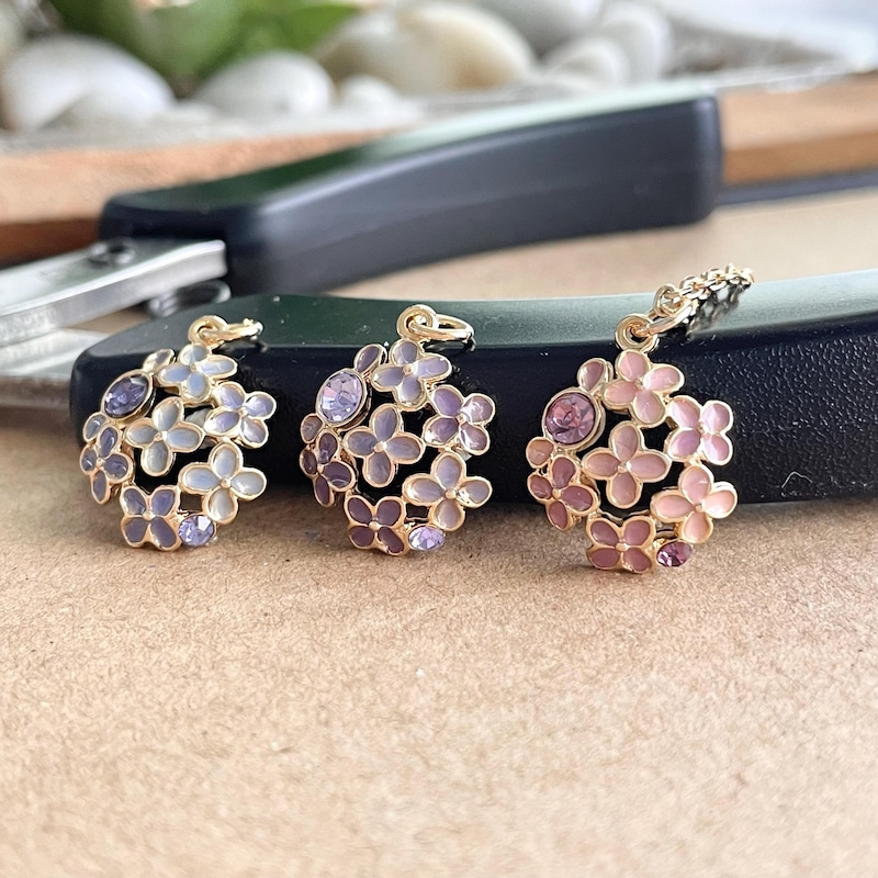Hydrangea Necklace - Etsy