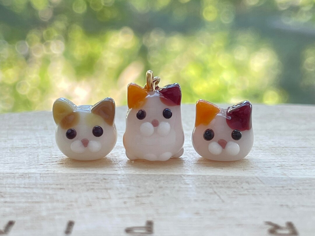 Lampwork Glass Calico Cat Bead: Clip-on Charm, Keychain, Zipper Pull ...