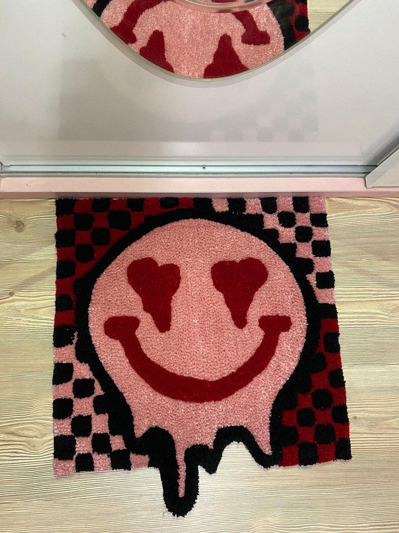 CHECKERED SMILEY FACE Squara Carpet Black Pink Red Checkered Carpet ...