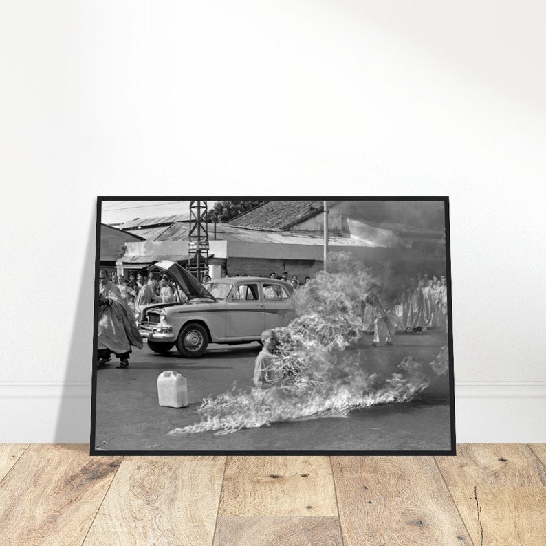 The Burning Monk (1963) Framed Picture |thích Quảng Đức Budhist Monk ...