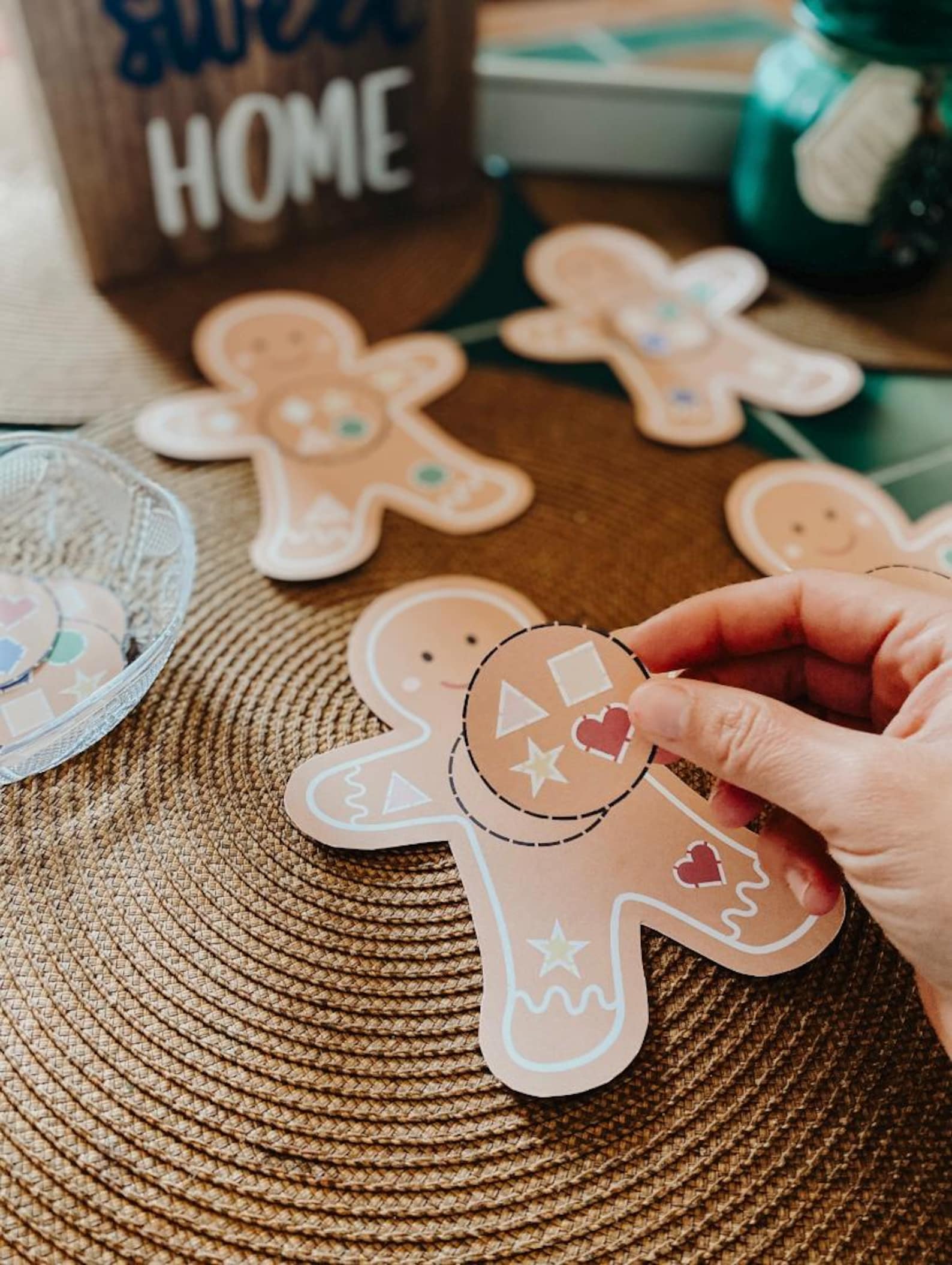 Gingerbread Shape Puzzles, Pattern Practice for Kids, Holiday Learning ...