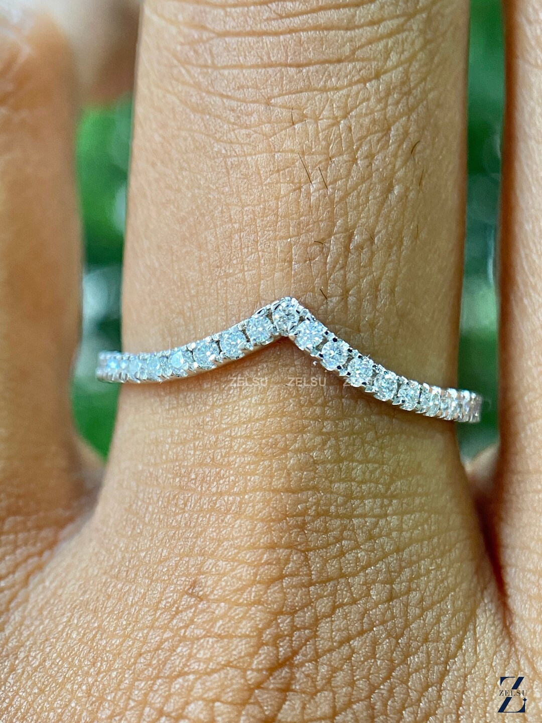 V Shaped Band, 1.4mm Moissanite Wedding Band for Women, V Shape Ring ...