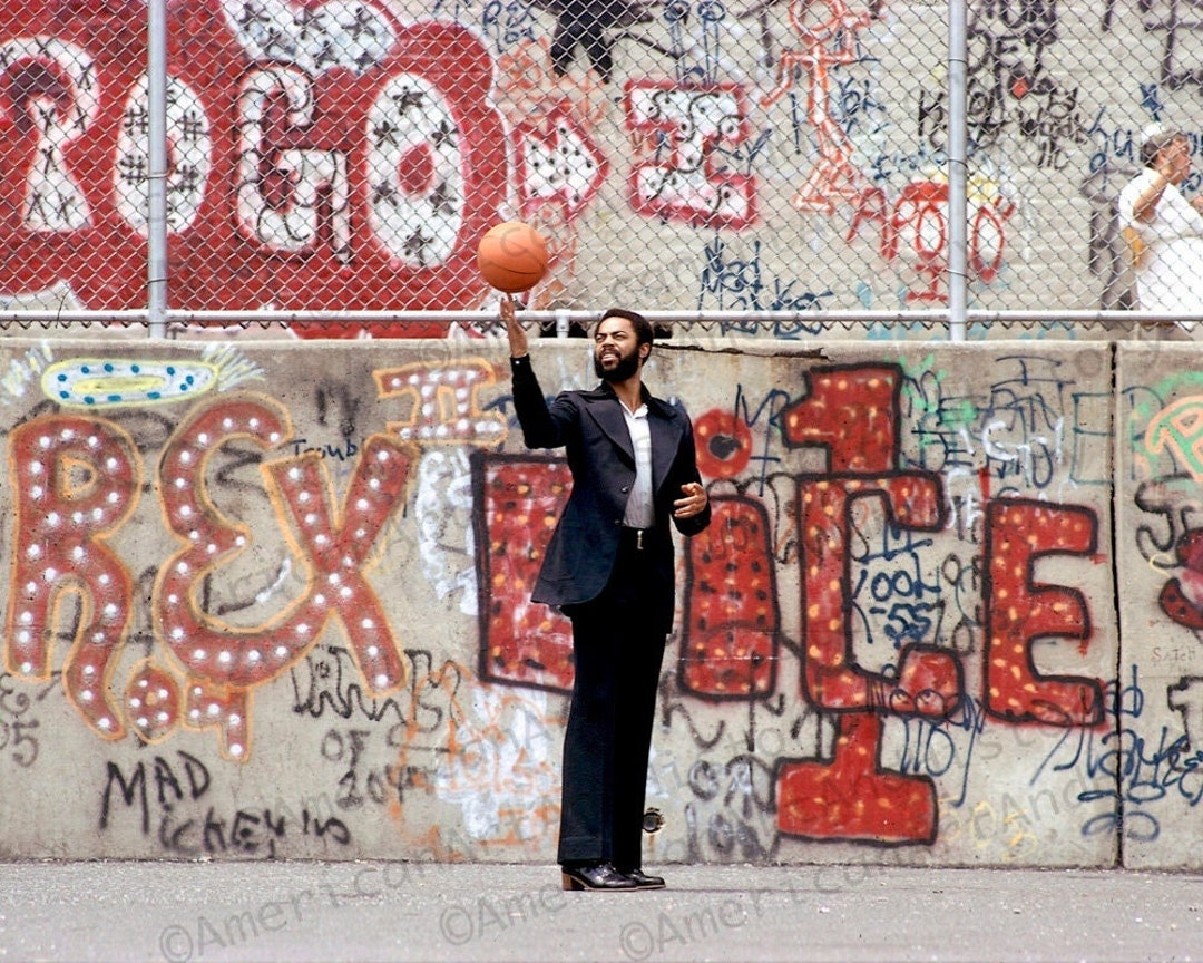 Walt Frazier Portrait in Front of Graffiti Covered Wall. - Etsy