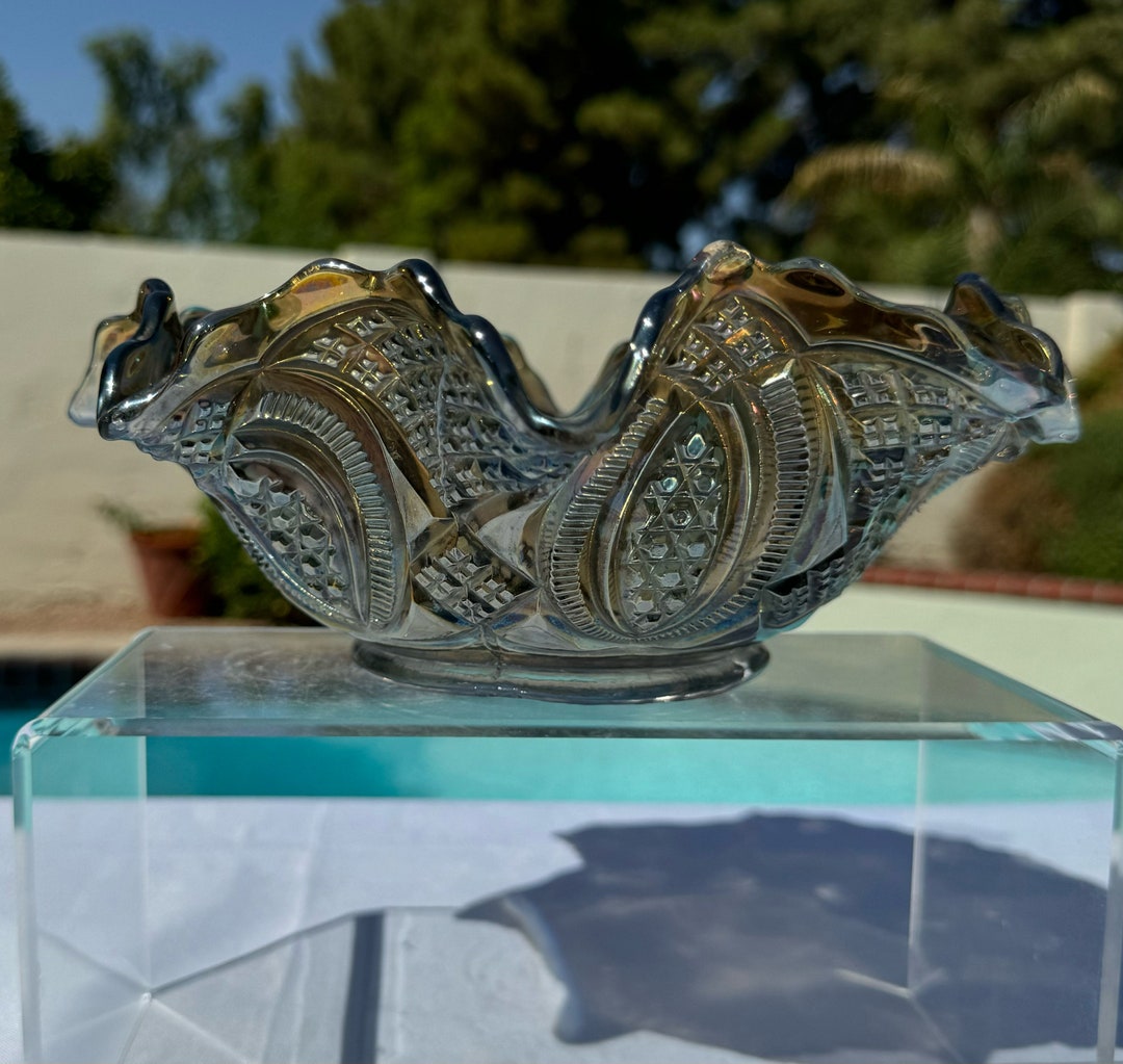 Imperial Carnival Glass Diamond Ring Pattern With Scalloped Rim - Etsy