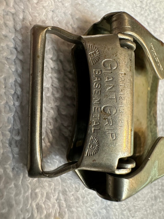Vintage nickel plate belt buckle - Gem