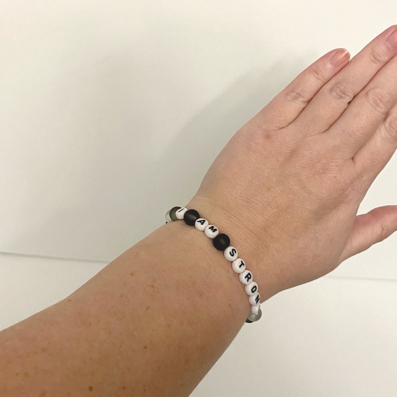 I Am Strong - Positive Affirmation Beaded Bracelet - Etsy